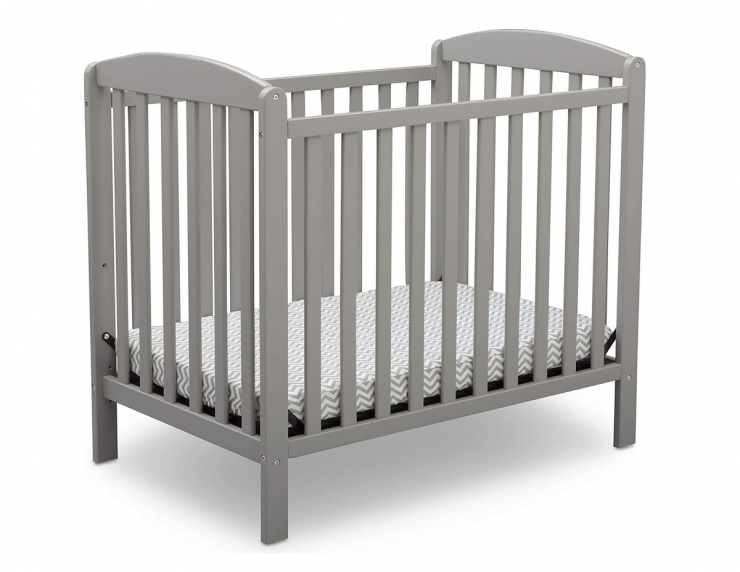 Best Mini Cribs for Small Spaces | Best Small Cribs | Raise Magazine